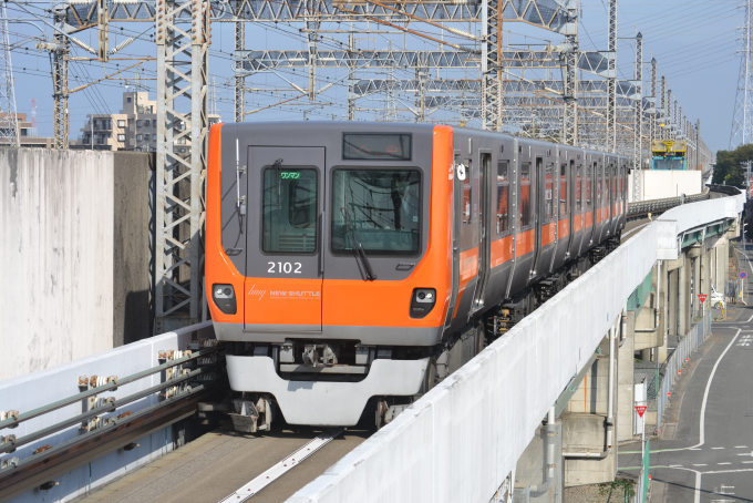埼玉新都市交通2000系電車 2102 加茂宮駅 鉄道フォト・写真 by 埼民箱鉄さん | レイルラボ(RailLab)