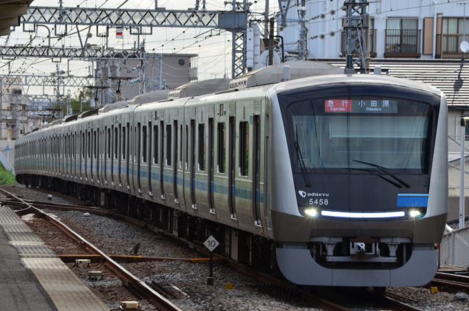 小田急電鉄 小田急5000形電車(2代) 5458 伊勢原駅 鉄道フォト・写真 by vivace115さん | レイルラボ(RailLab)