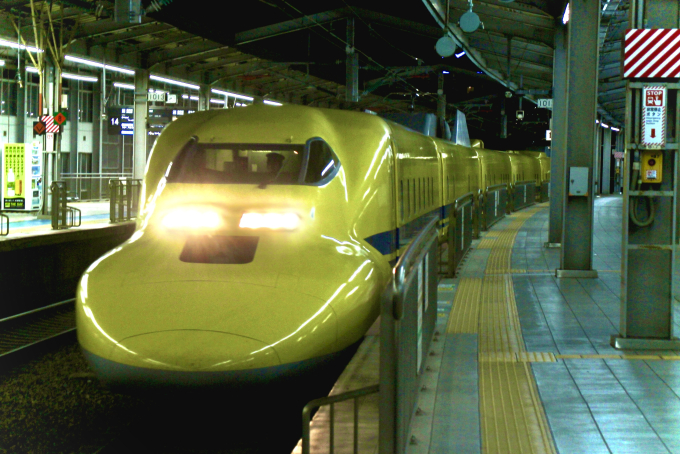JR西日本 923形新幹線電車 ドクターイエロー 923-3001 小倉駅 (福岡県|JR) 鉄道フォト・写真 by そゆぽんさん | レイル ...