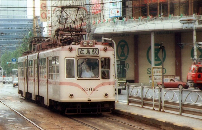 広島電鉄3800形電車 3805A 紙屋町西停留場 鉄道フォト・写真 by norikadさん | レイルラボ(RailLab)
