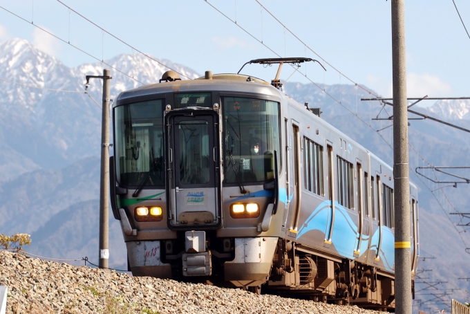 あいの風とやま鉄道521系電車 水橋駅 鉄道フォト・写真 by norikadさん | レイルラボ(RailLab)