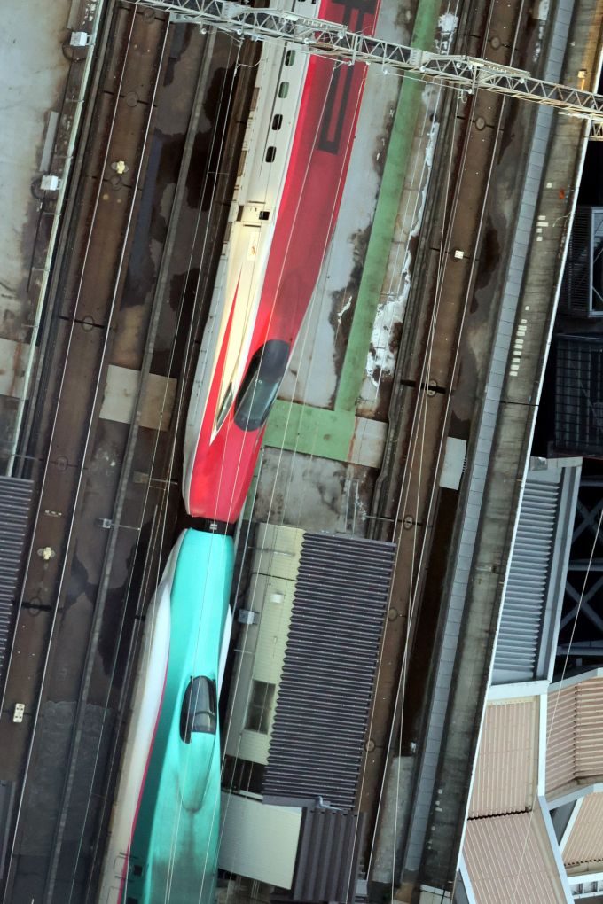 JR東日本 E6系新幹線電車 仙台駅 (JR) 鉄道フォト・写真 by norikadさん | レイルラボ(RailLab)