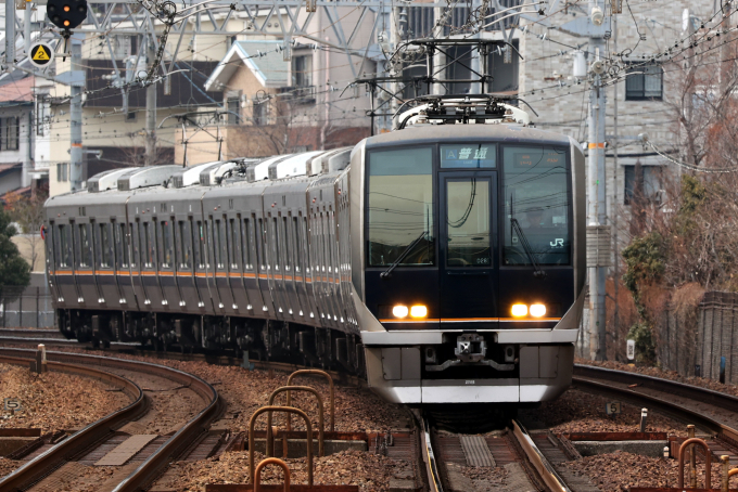 JR西日本321系電車 クモハ321-28 さくら夙川駅 鉄道フォト・写真 by norikadさん | レイルラボ(RailLab)