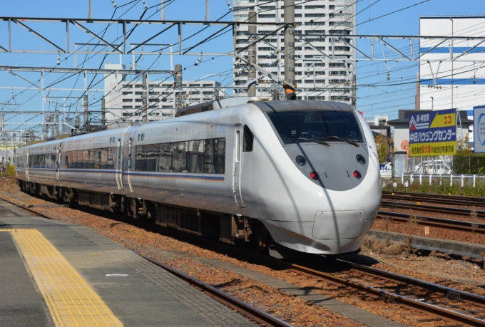 JR西日本 681系電車 クロ681-7 熱田駅 鉄道フォト・写真 by 北東航1さん | レイルラボ(RailLab)