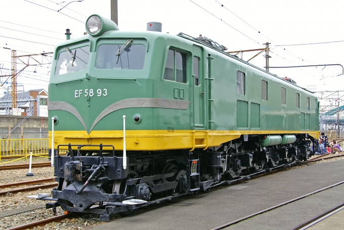 国鉄EF58形電気機関車 EF58-93 大宮駅 (埼玉県|JR) 鉄道フォト・写真 by ちゃぽんさん | レイルラボ(RailLab)