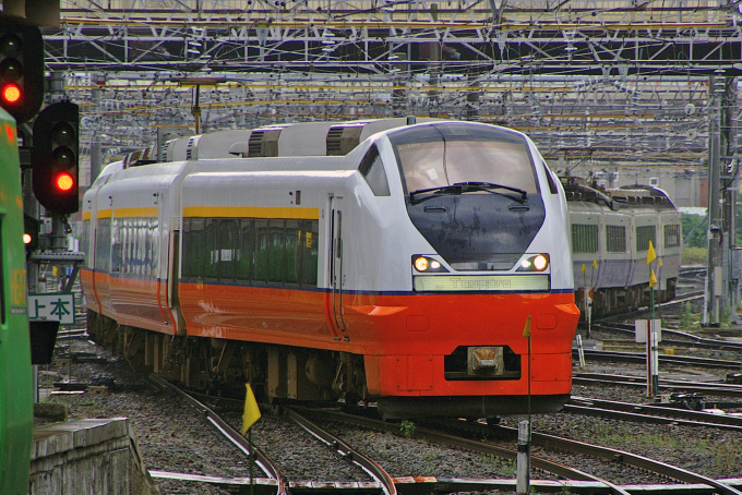JR東日本E751系電車 つがる クハE751-3 青森駅 (JR) 鉄道フォト・写真 by ちゃぽんさん | レイルラボ(RailLab)