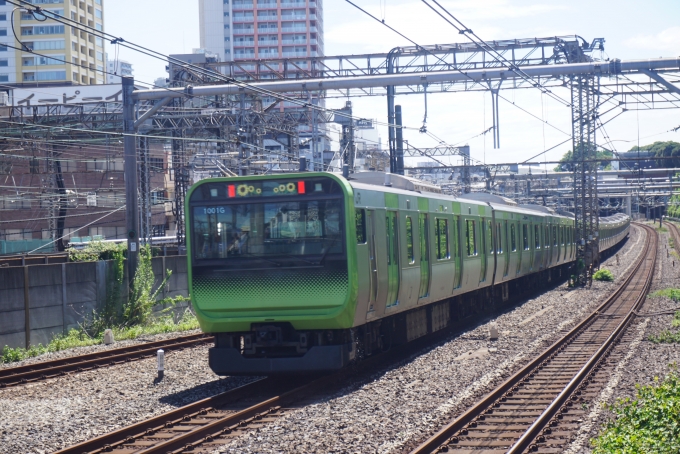 JR東日本E235系電車 クハE235-16 西日暮里駅 (JR) 鉄道フォト・写真 by トレインさん | レイルラボ(RailLab)