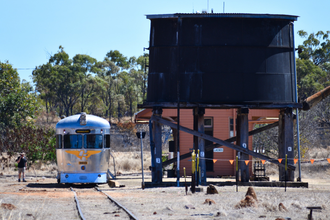 サバンナランダー（Savannahlander） Queensland Railways 2000 class rail motor 2028 ...