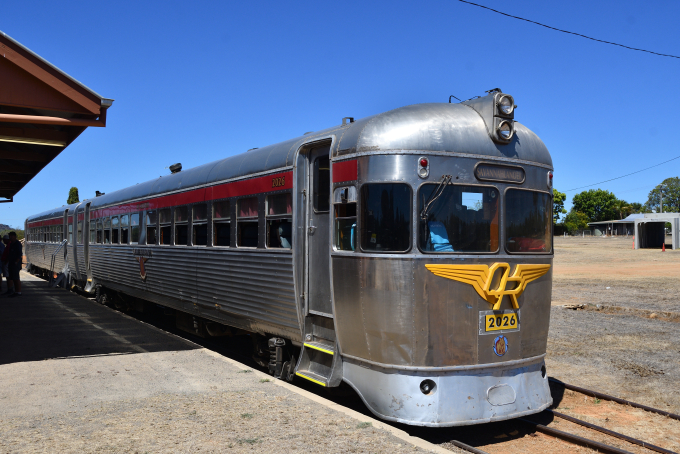 サバンナランダー（Savannahlander） Queensland Railways 2000 class rail motor 2026 ...