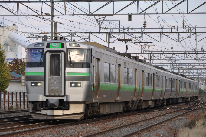 JR北海道733系電車 区間快速エアポート クハ733-3211 苗穂ストレート 鉄道フォト・写真 by mr.golfさん | レイルラボ ...