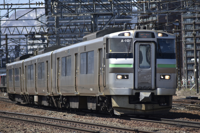 JR北海道735系電車 クハ735-101 苗穂駅周辺 鉄道フォト・写真 by mr.golfさん | レイルラボ(RailLab)