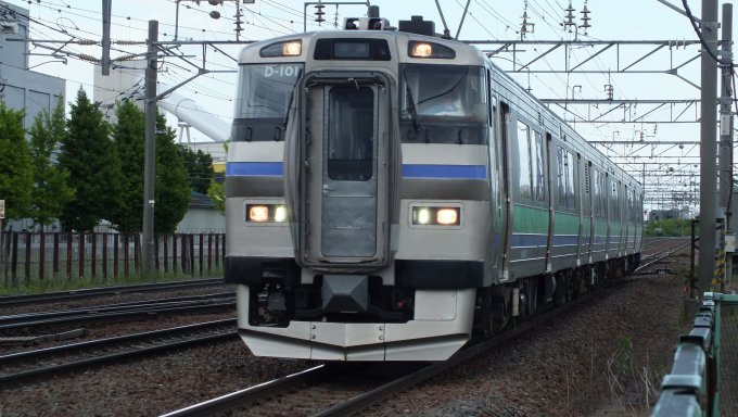 JR北海道キハ201系気動車 キハ201-101 苗穂ストレート 鉄道フォト・写真 by mr.golfさん | レイルラボ(RailLab)