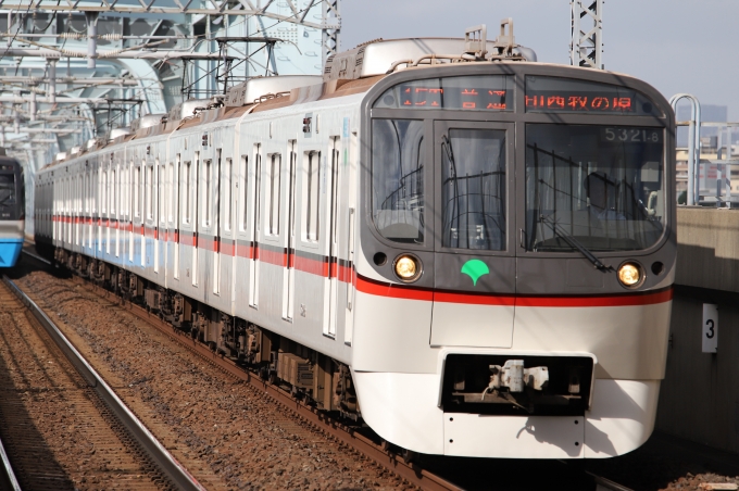 東京都交通局5300形電車 5321-1 四ツ木駅 鉄道フォト・写真 by masakiさん | レイルラボ(RailLab)