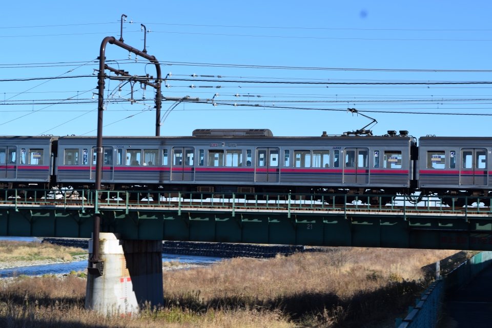 京王電鉄 京王7000系電車 7204 聖蹟桜ヶ丘駅 鉄道フォト・写真(拡大) by 香⠀⠀さん | レイルラボ(RailLab)