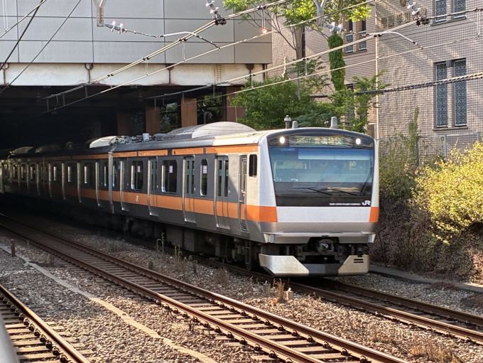 JR東日本E233系電車 クハE233-4 信濃町駅 鉄道フォト・写真 by Jushinさん | レイルラボ(RailLab)