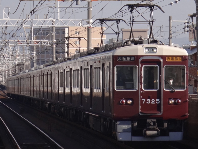 阪急電鉄 阪急7300系電車 7325 上新庄駅 鉄道フォト・写真 by Ruka *⋆̩さん | レイルラボ(RailLab)
