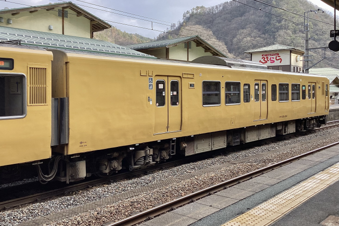 JR西日本 国鉄115系電車 クモハ115-1518 生山駅 鉄道フォト・写真 by てばどめさん | レイルラボ(RailLab)