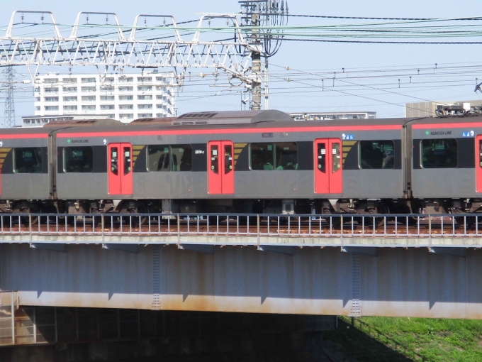 東京都交通局 5519-2 (都営5500形) 車両ガイド | レイルラボ(RailLab)