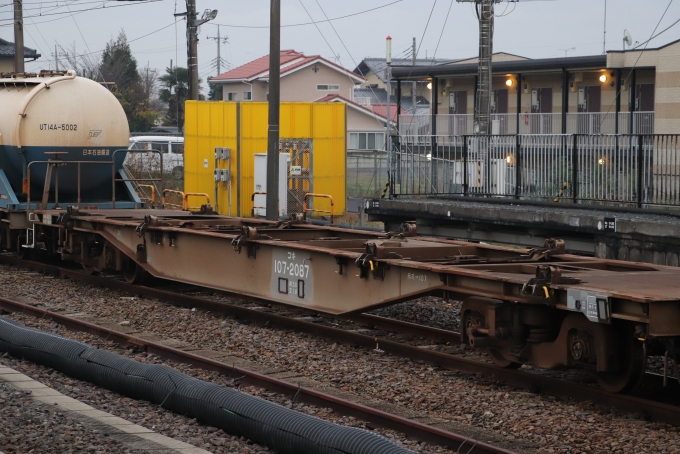JR貨物コキ100系貨車 コキ107-2087 友部駅 鉄道フォト・写真 by フレッシュマリオさん | レイルラボ(RailLab)
