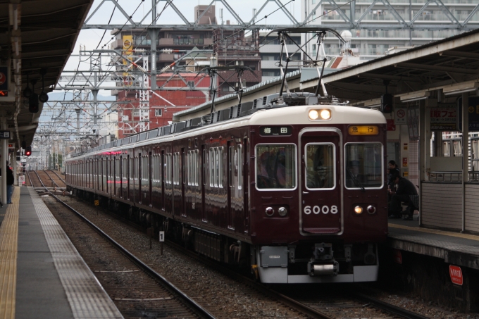 阪急電鉄 阪急6000系電車 6008 庄内駅 (大阪府) 鉄道フォト・写真 by フレッシュマリオさん | レイルラボ(RailLab)