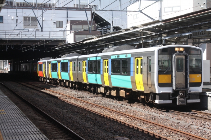 JR東日本キハE130系気動車 キハE132-7 水戸駅 (JR) 鉄道フォト・写真 by フレッシュマリオさん | レイルラボ(RailLab)
