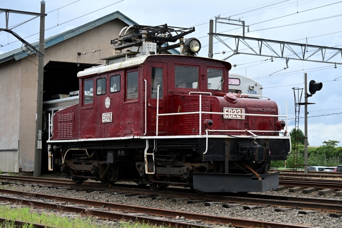 弘南鉄道ED22形電気機関車 ED221 津軽大沢駅 鉄道フォト・写真 by ポン太さん | レイルラボ(RailLab)