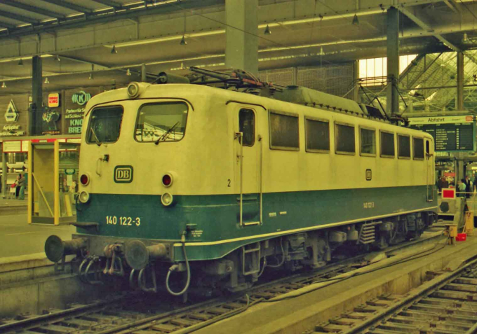 ドイツ国鉄 DB140 122-3 ミュンヘンhbf 鉄道フォト・写真 by モニ3412さん | レイルラボ(RailLab)