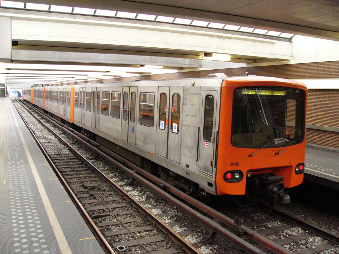 STIB 248他編成。 PETILLON 鉄道フォト・写真 by モニ3412さん | レイルラボ(RailLab)