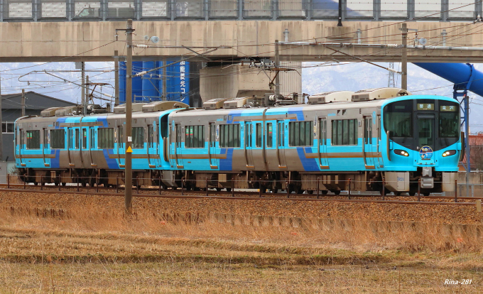 IRいしかわ鉄道521系電車 クモハ521-57 能美根上駅 鉄道フォト・写真 by RINA-281さん | レイルラボ(RailLab)
