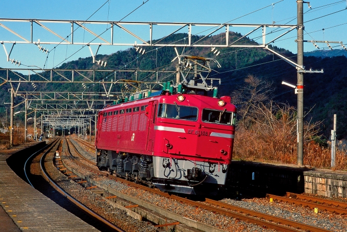JR西日本 国鉄EF81形電気機関車 EF81 108 新疋田駅 鉄道フォト・写真 by 丹波篠山さん | レイルラボ(RailLab)