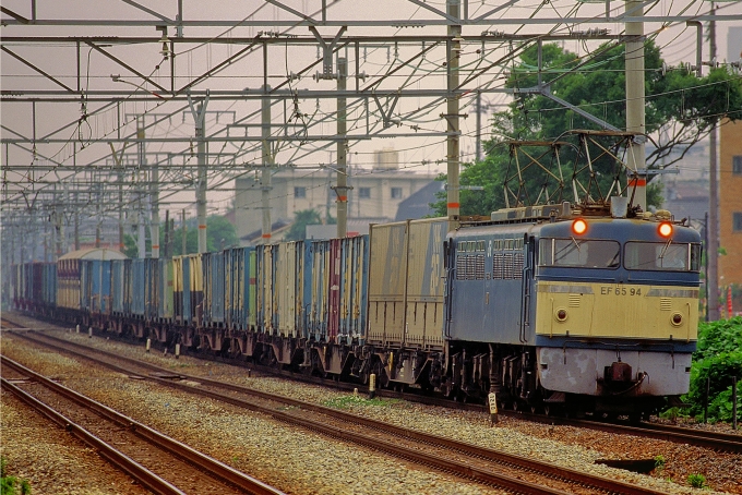 JR貨物 国鉄EF65形電気機関車 EF65 94 摂津富田駅 鉄道フォト・写真 by 丹波篠山さん | レイルラボ(RailLab)