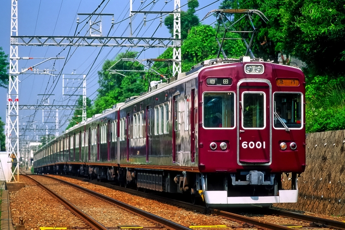 阪急電鉄 阪急6000系電車 6001 山本駅 (兵庫県) 鉄道フォト・写真 by 丹波篠山さん | レイルラボ(RailLab)