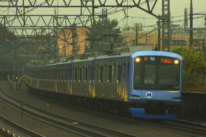 横浜高速鉄道Y500系電車 Y501 多摩川駅 鉄道フォト・写真 by 丹波篠山さん | レイルラボ(RailLab)