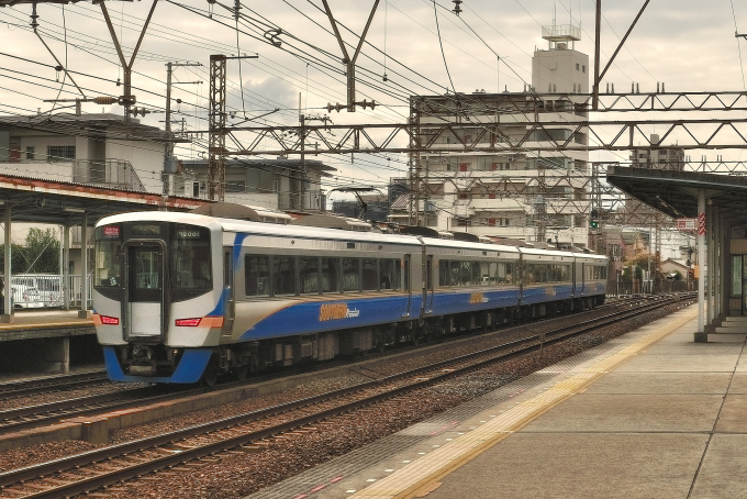 南海電鉄 南海12000系電車 泉北ライナー 12001 住吉東駅 鉄道フォト・写真 by 丹波篠山さん | レイルラボ(RailLab)
