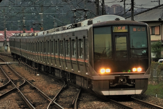 JR西日本321系電車 クモハ320-37 広野駅 (兵庫県) 鉄道フォト・写真 by 丹波篠山さん | レイルラボ(RailLab)