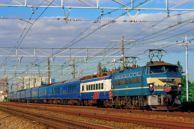 JR西日本 国鉄EF66形電気機関車 彗星・あかつき EF66 45 摂津富田駅 鉄道フォト・写真 by 丹波篠山さん | レイルラボ ...