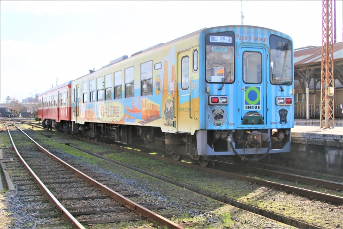 ひたちなか海浜鉄道キハ3710形気動車 キハ3710-01 那珂湊駅構内 鉄道フォト・写真 by 鉄道のお爺さんさん | レイルラボ(RailLab)
