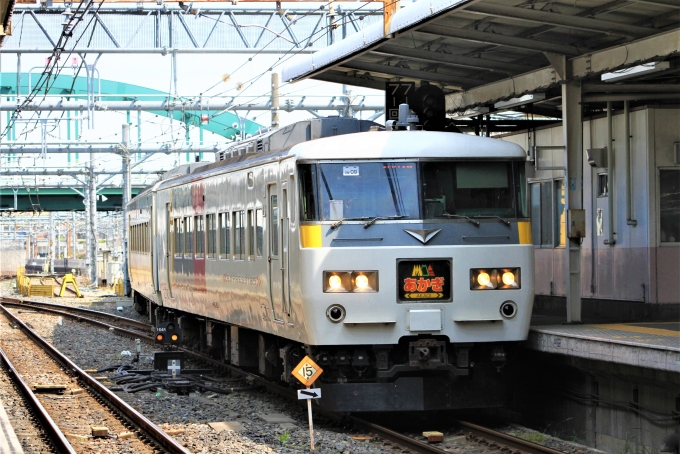 JR東日本 国鉄185系電車 クハ185-215 大宮駅 鉄道フォト・写真 by 鉄道のお爺さんさん | レイルラボ(RailLab)