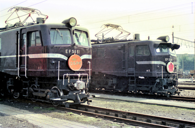 国鉄EF58形電気機関車 EF58 61 と EF58 89 高崎第2機関区 鉄道フォト・写真 by 鉄道のお爺さんさん | レイルラボ ...