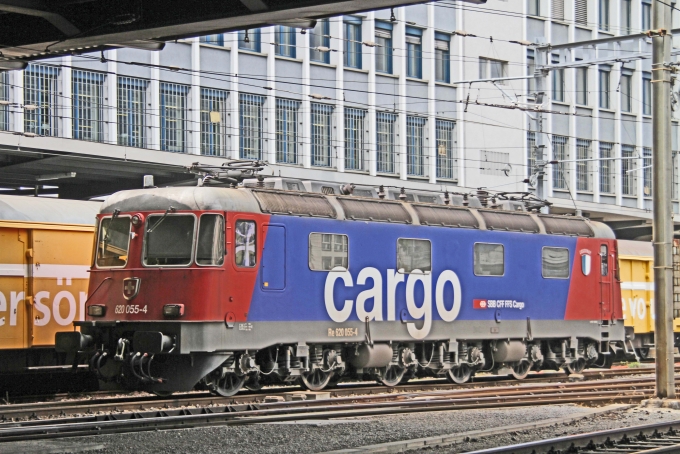 スイス連邦鉄道Re620型機関車 055-4 ポントレジーナ駅 鉄道フォト・写真 by 鉄道のお爺さんさん | レイルラボ(RailLab)