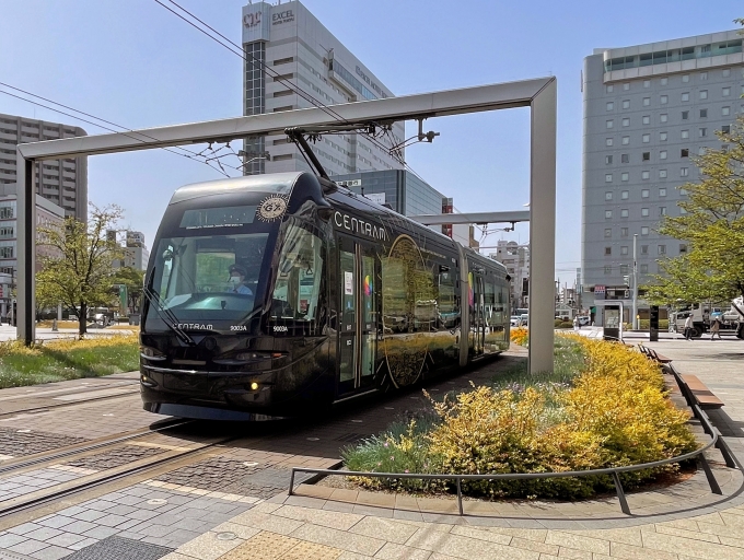 富山地方鉄道9000形電車 CENTRAM 9003A 富山駅停留場 鉄道フォト・写真 by シーホース21さん | レイルラボ(RailLab)