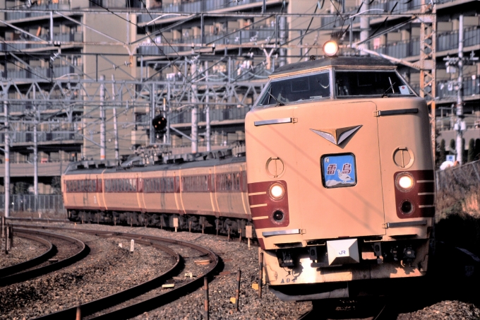 JR西日本 クハ481-200 雷鳥 クハ481-200 山崎駅 (京都府) 鉄道フォト・写真 by トミーさん | レイルラボ(RailLab)