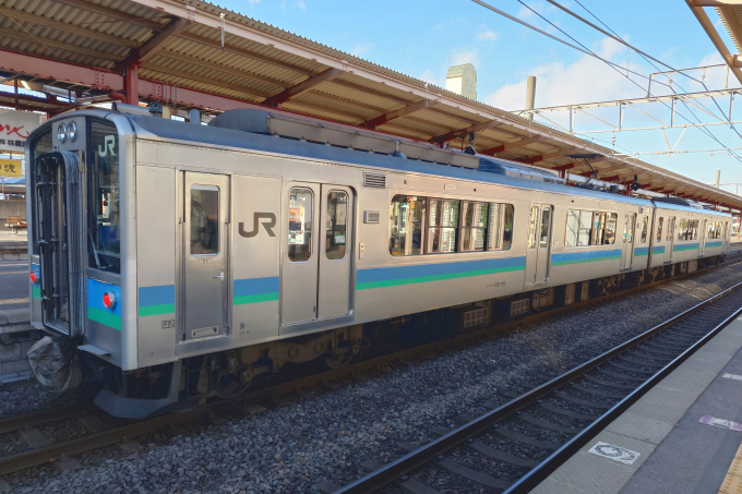 JR東日本E127系電車 クモハE127-106 塩尻駅 鉄道フォト・写真 by タケぼーさん | レイルラボ(RailLab)