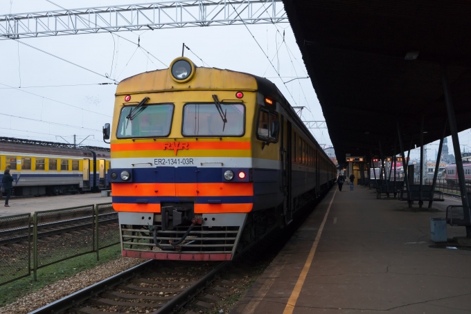 ラトビア国鉄 ER2型直流電車 ER2-1341-03R Rīga（リガ）駅 鉄道フォト・写真 by こめさん | レイルラボ(RailLab)