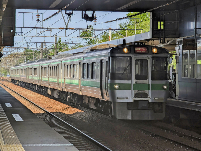 JR北海道721系電車 エアポート クハ721-3101 南千歳駅 鉄道フォト・写真 by こめさん | レイルラボ(RailLab)