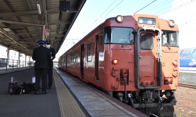JR西日本 国鉄キハ40系気動車 キハ47 1071 下関駅 鉄道フォト・写真 by Aץameさん | レイルラボ(RailLab)