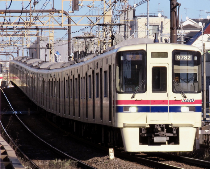 京王電鉄 京王9000系電車 9782 下高井戸駅 (京王) 鉄道フォト・写真 by おいさん | レイルラボ(RailLab)