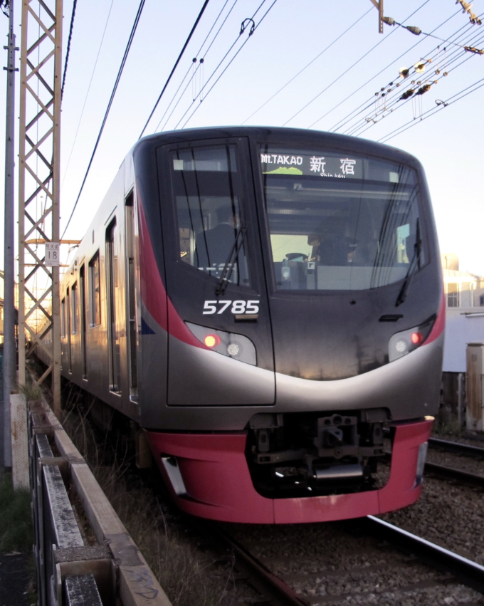 京王電鉄 京王5000系電車(2代) Mt.TAKAO号 5785 下高井戸駅 (京王) 鉄道フォト・写真 by おいさん | レイルラボ(RailLab)