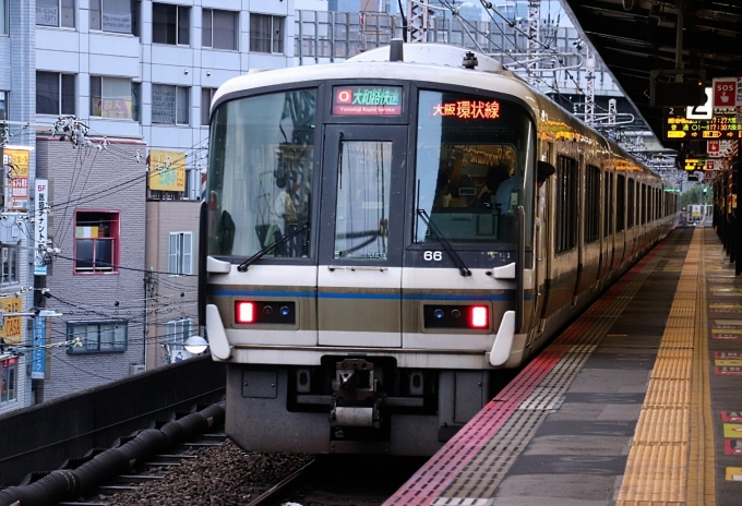 JR西日本221系電車 クハ221-66 福島駅 (大阪府|JR) 鉄道フォト・写真 by 薄着管理職さん | レイルラボ(RailLab)