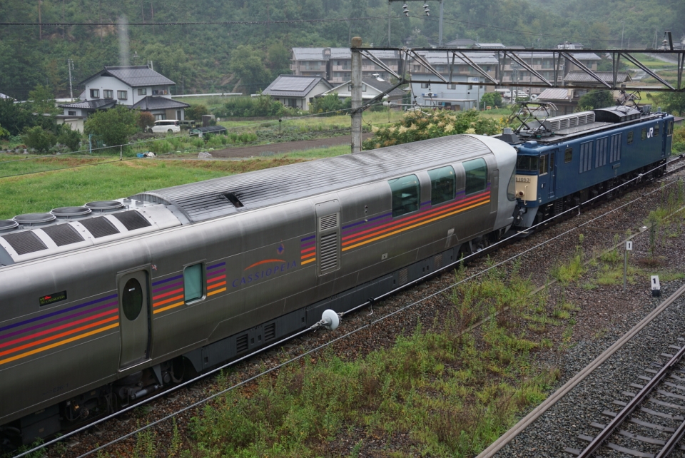 JR東日本E26系客車 カシオペア カハフE26-1 坂北駅 鉄道フォト・写真(拡大) by E4系P82編成さん | レイルラボ(RailLab)